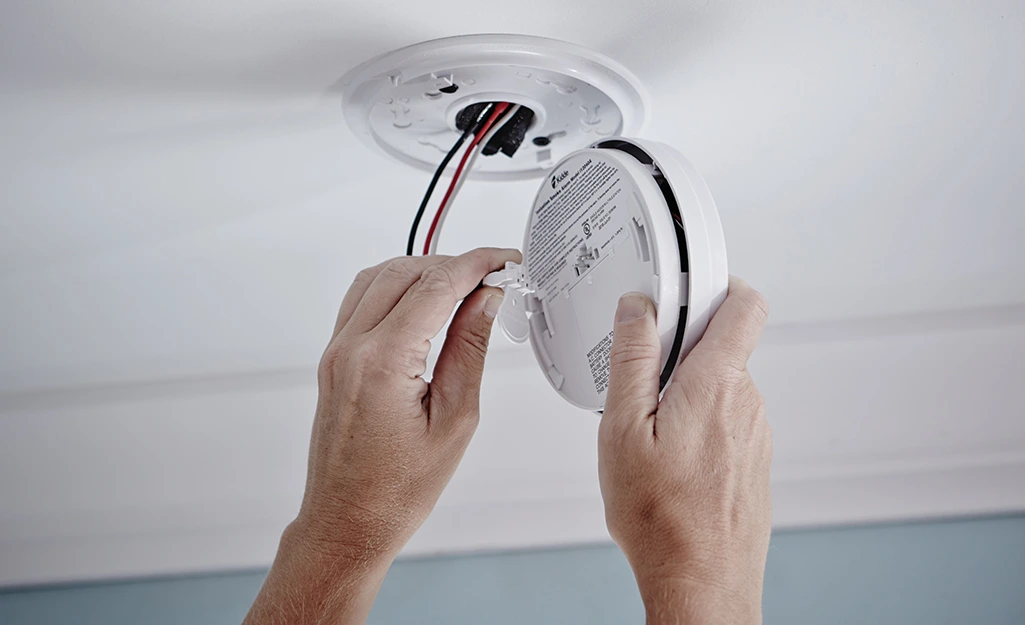 Smoke detector installation - powercareoficial.com